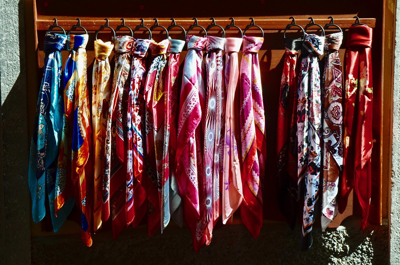 Where Does The Best Silk Come From? Top Producing Countries & Why It ...